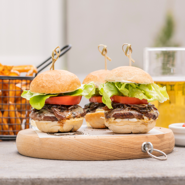 GOURMET BEEF SLIDERS: